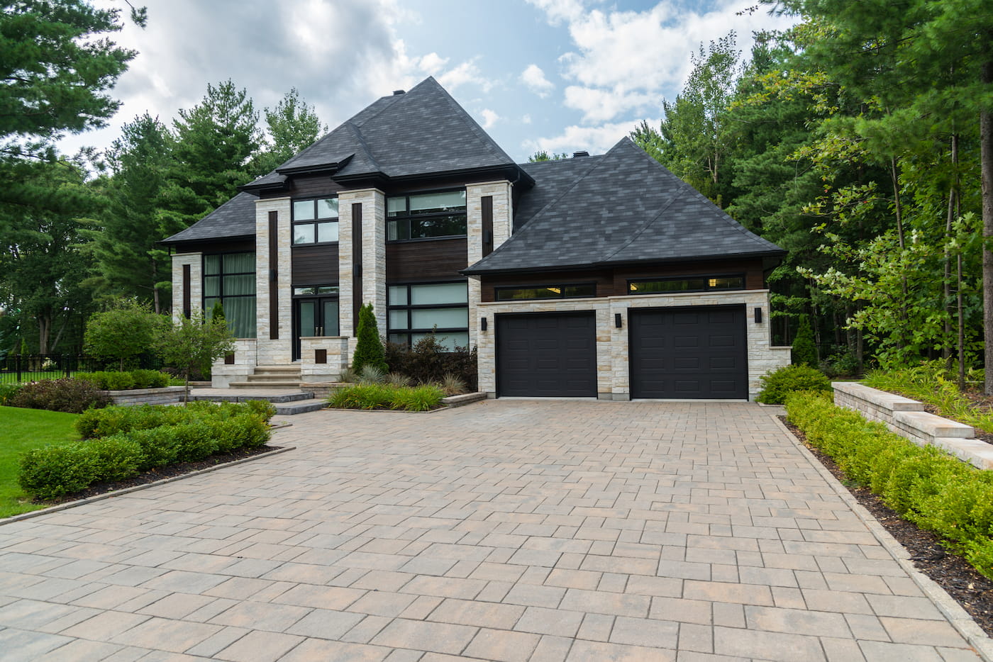 Top Paver Patterns for Your Driveway | JHC Landscaping